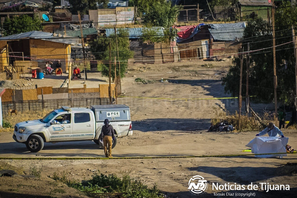 Localizan cuerpo encobijado junto a "narcomensaje" - NDT Noticias de ...